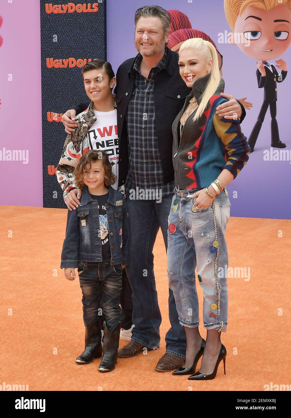 (L-R) Kingston Rossdale, Apollo Bowie Flynn Rossdale, Blake Shelton ...
