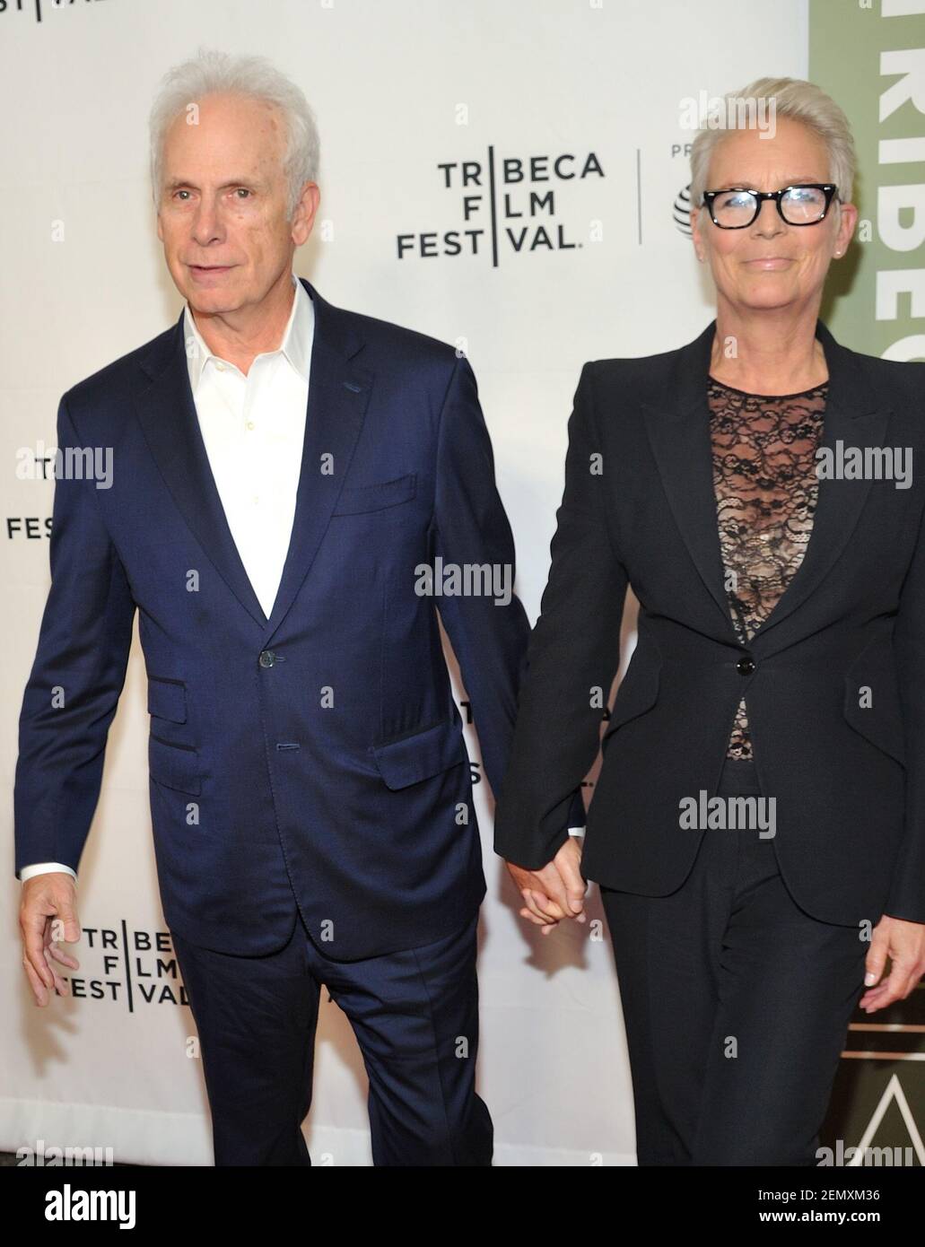 L-R: Actors Christopher Guest and Jamie Lee Curtis attend the 35th ...