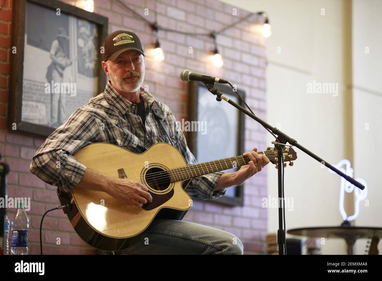 Country music star Darryl Worley performs during the third day of the ...