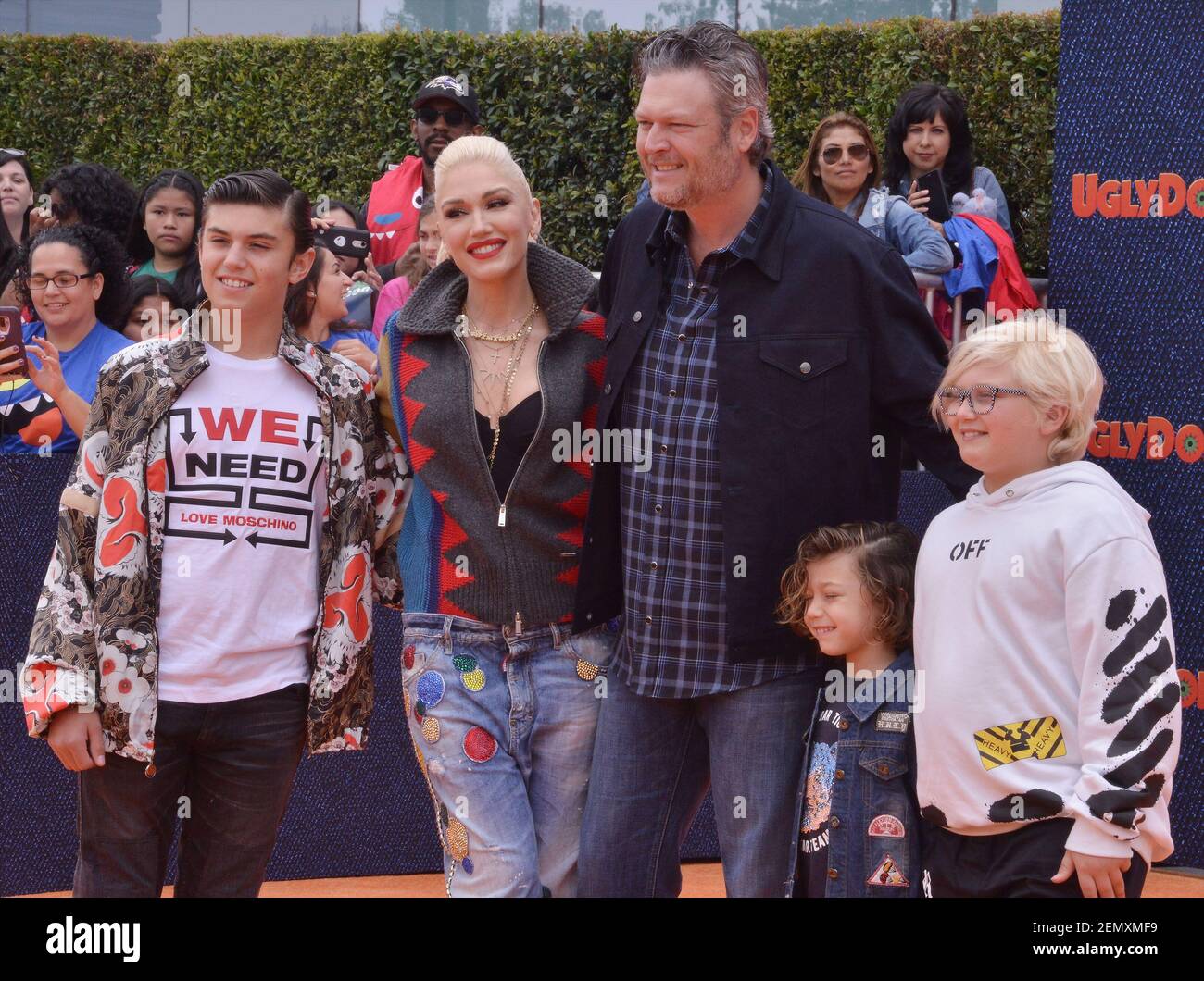 (L-R) Kingston Rossdale, Gwen Stefani, Blake Shelton, Apollo Bowie ...