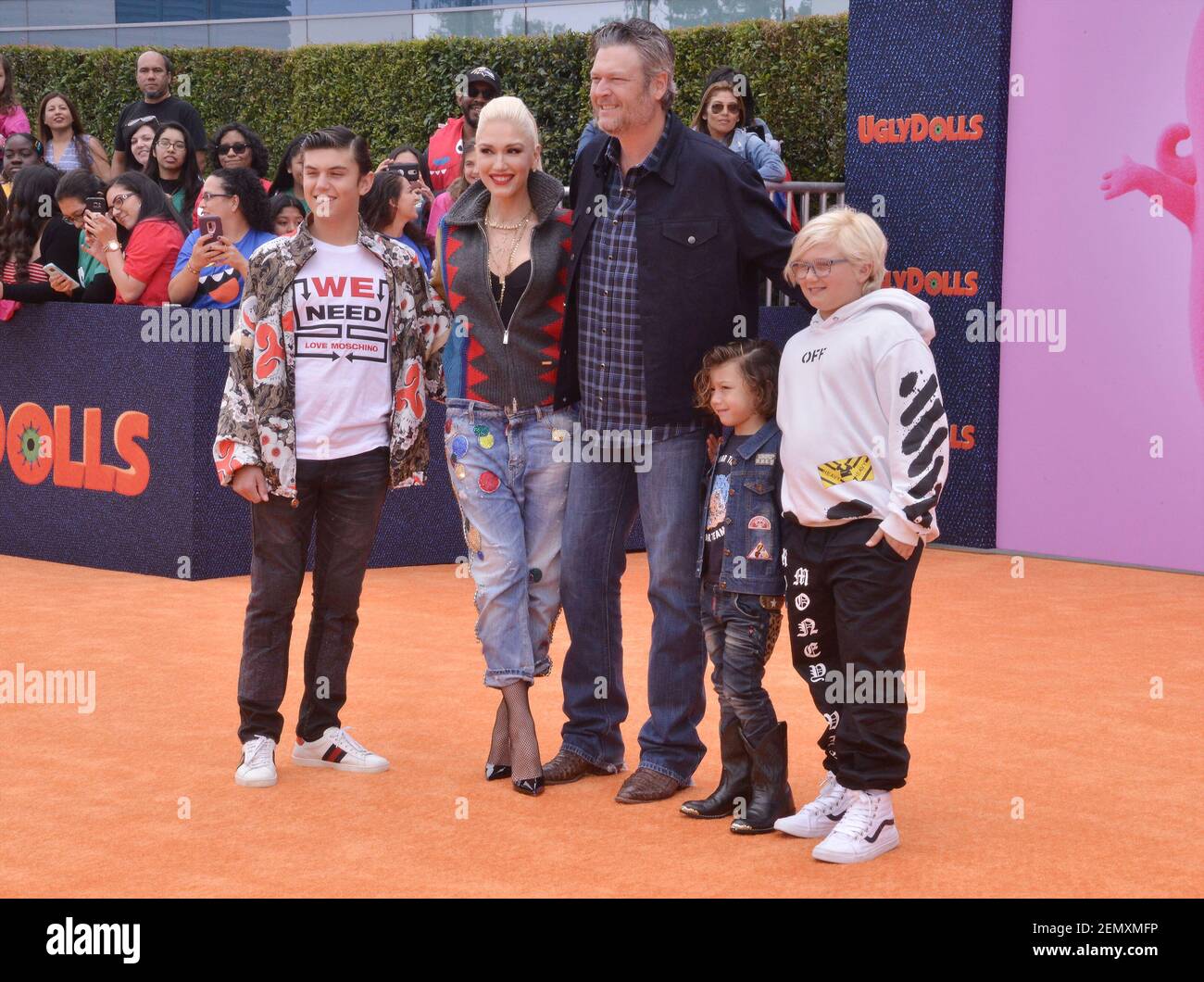 (L-R) Kingston Rossdale, Gwen Stefani, Blake Shelton, Apollo Bowie ...
