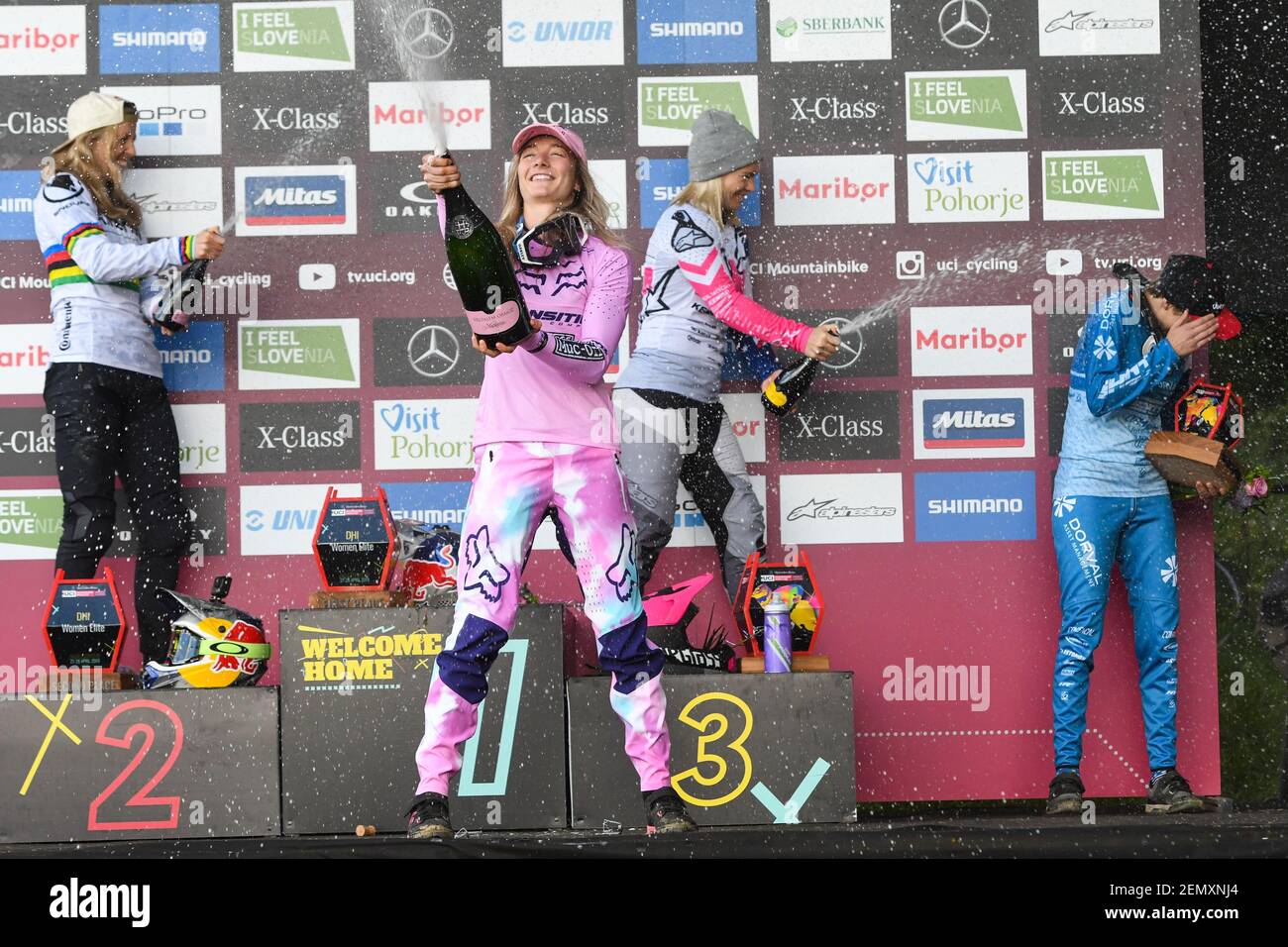 Rachel atherton podium hi-res stock photography and images - Alamy