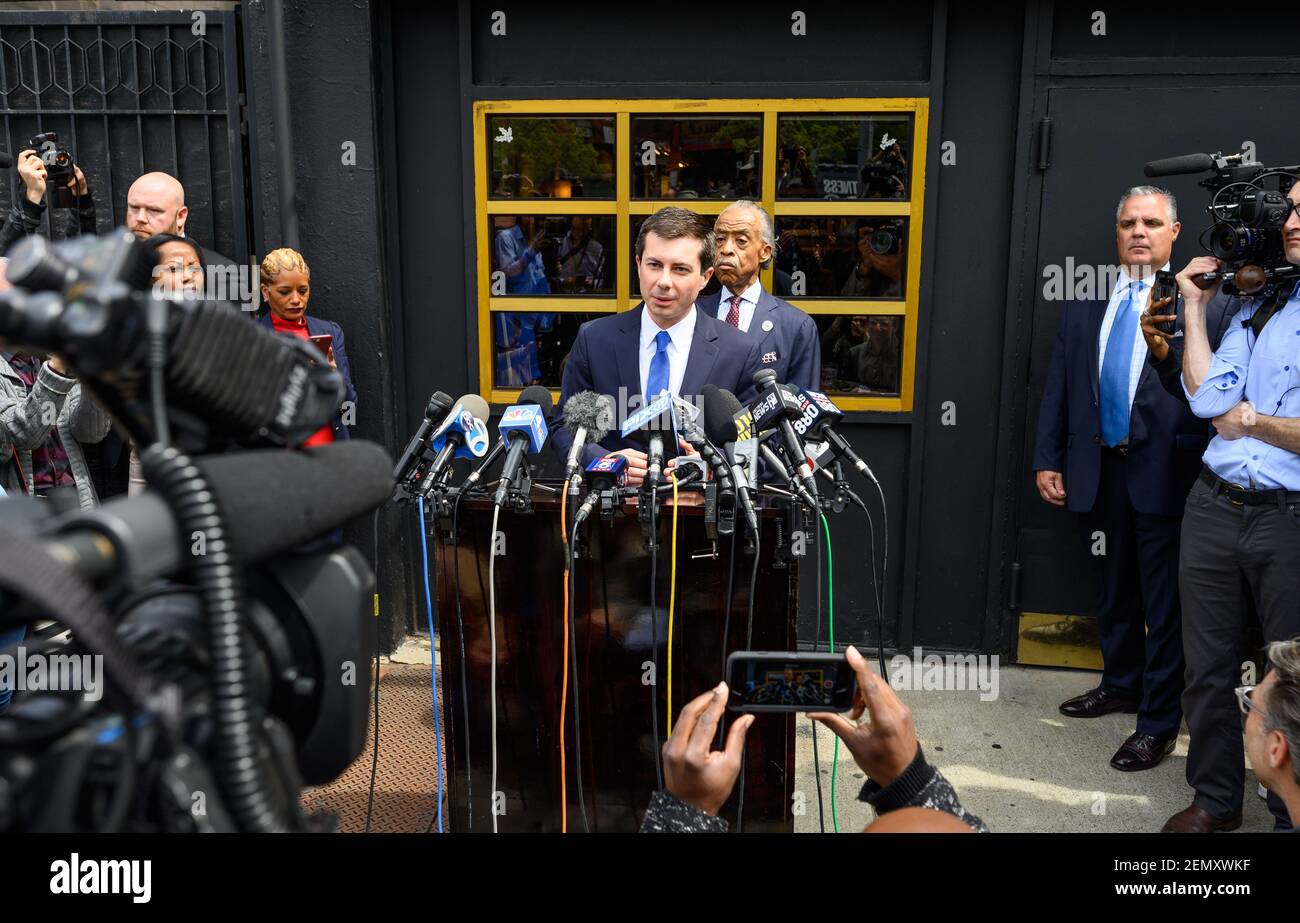 Mayor Pete Buttigieg (D) of South Bend, Indiana and Rev. Al Sharpton at ...