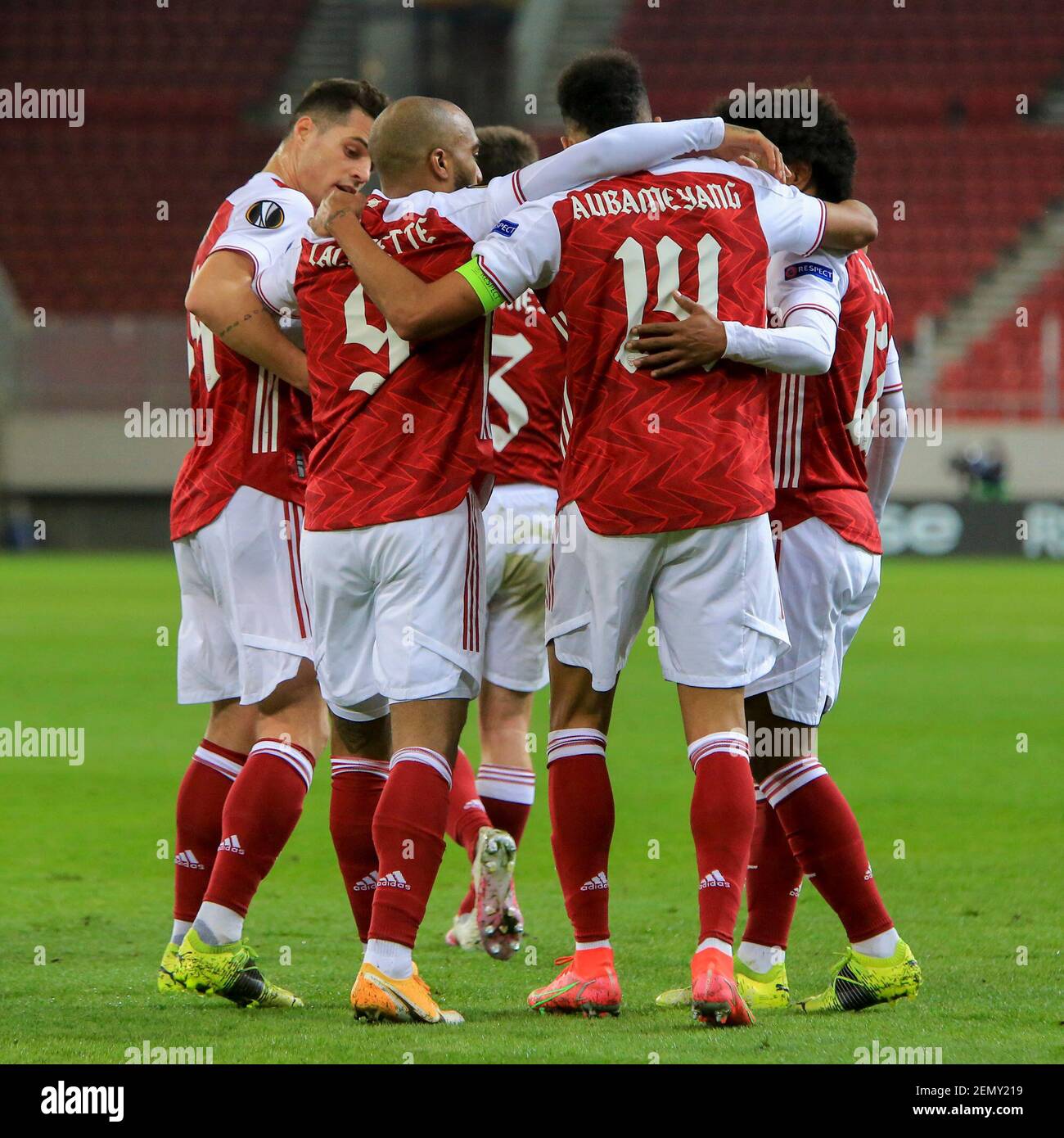 PIRAEUS, GREECE - FEBRUARY 25: Players of Arsenal FC celebrate after ...