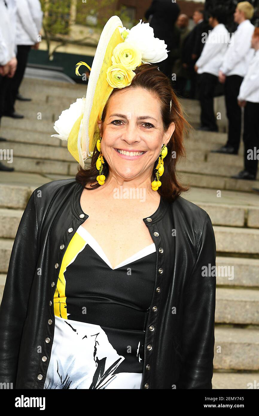 Alexandra Lebenthal attends the Central Park Conservancy Hat Luncheon ...