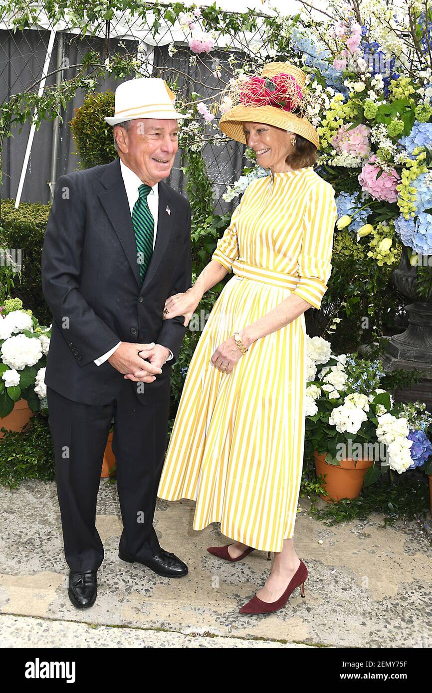 Mayor Michael l Bloomberg and Elizabeth W Smith attend the Central Park ...