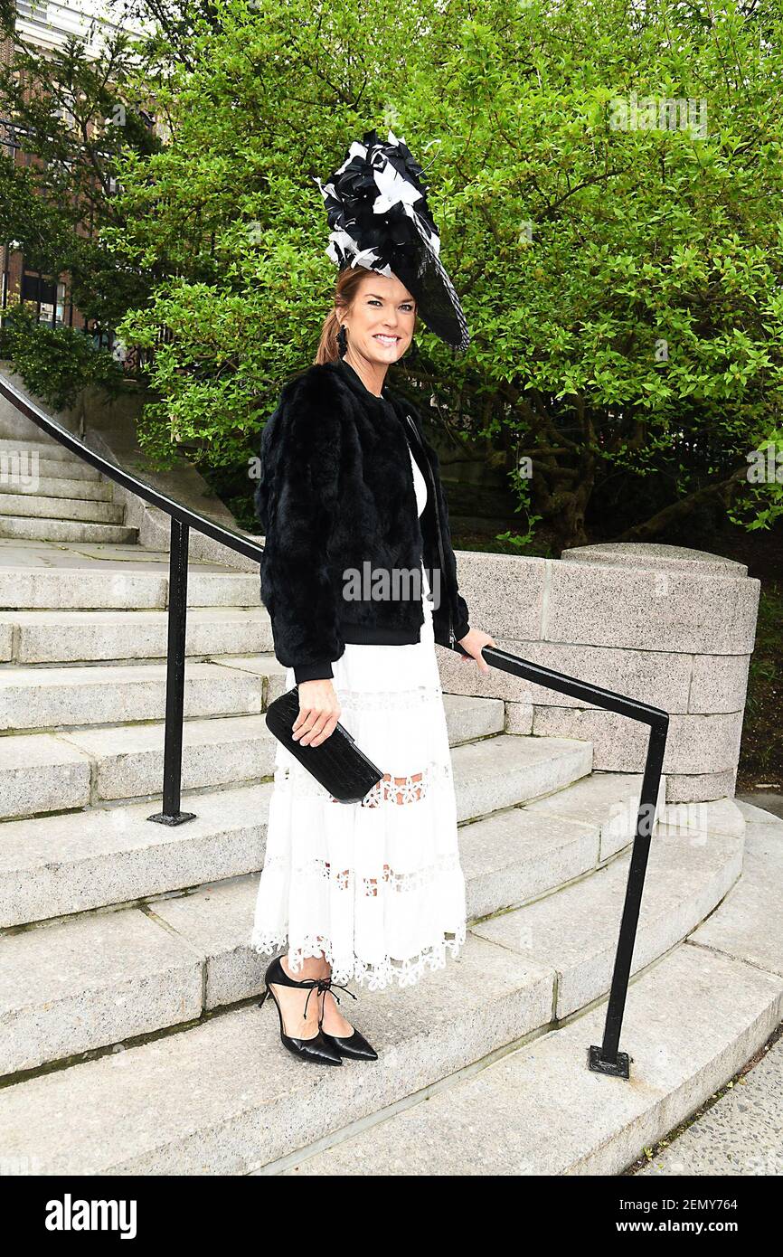 Jennifer Oken attends the Central Park Conservancy Hat Luncheon on May ...