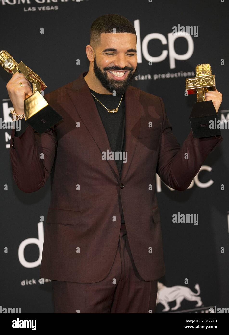 Drake poses with his awards at the 2019 Billboard Music Awards Press ...