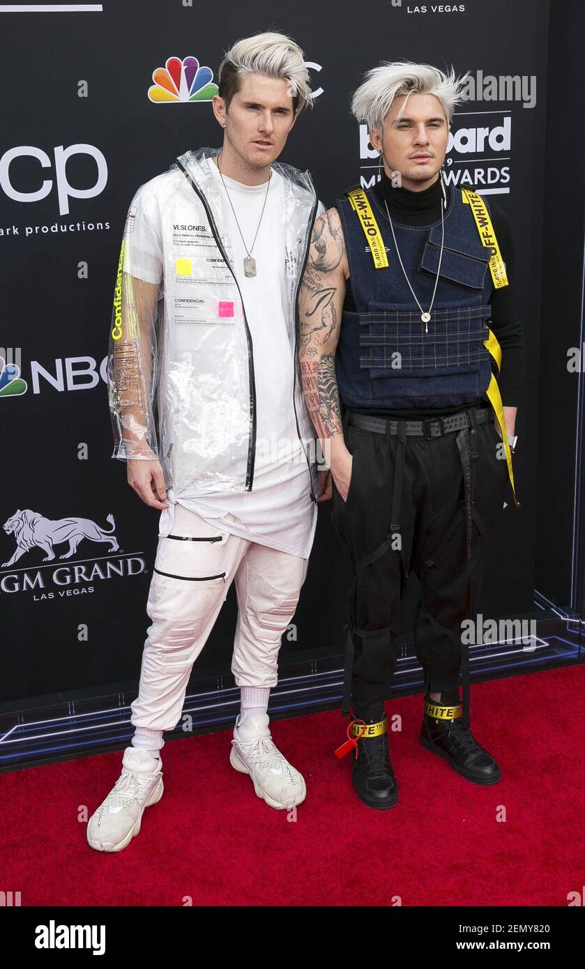 Singularity and Michael Trewartha of Grey arrive at the 2019 Billboard ...