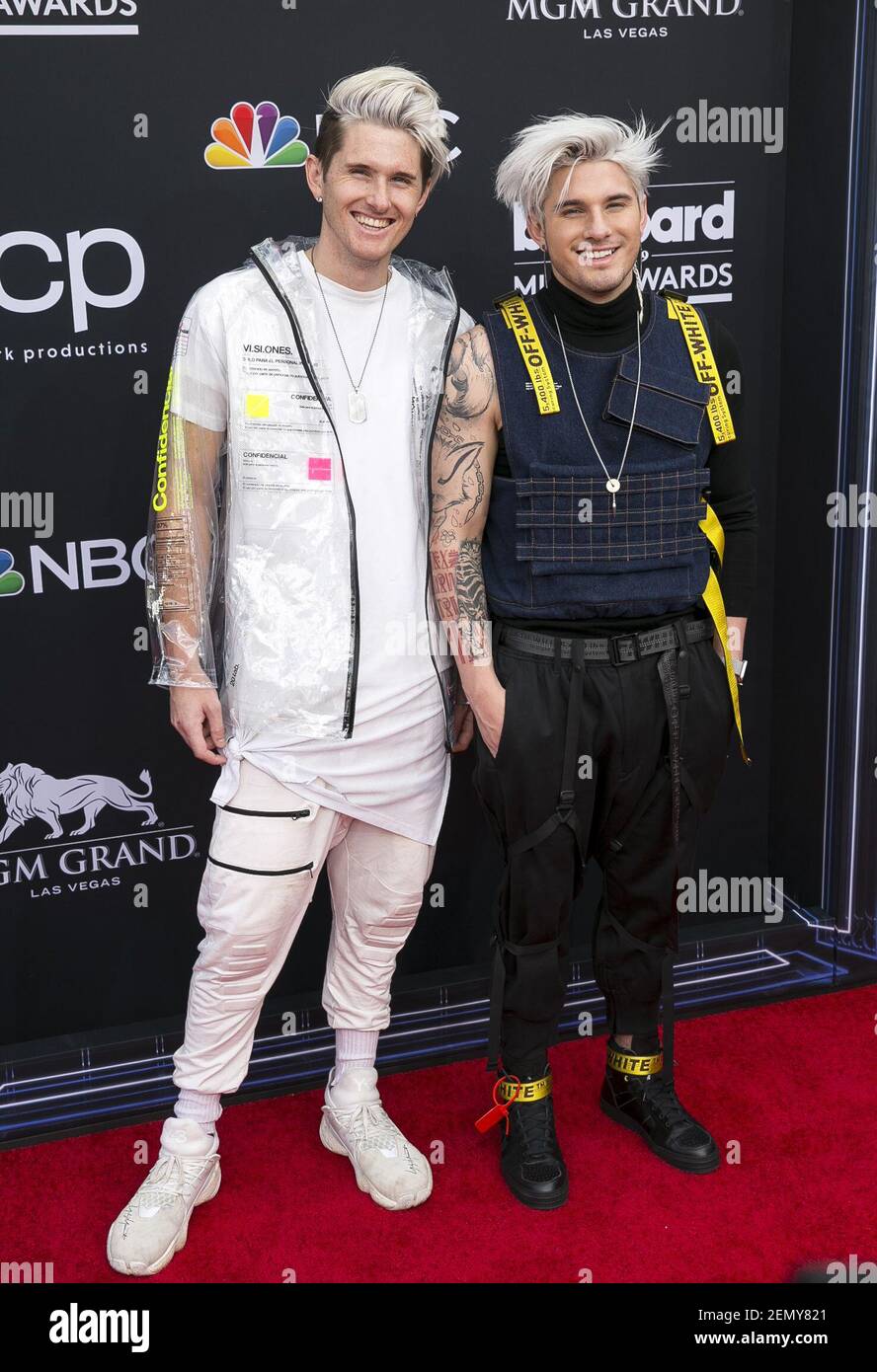Singularity and Michael Trewartha of Grey arrive at the 2019 Billboard ...
