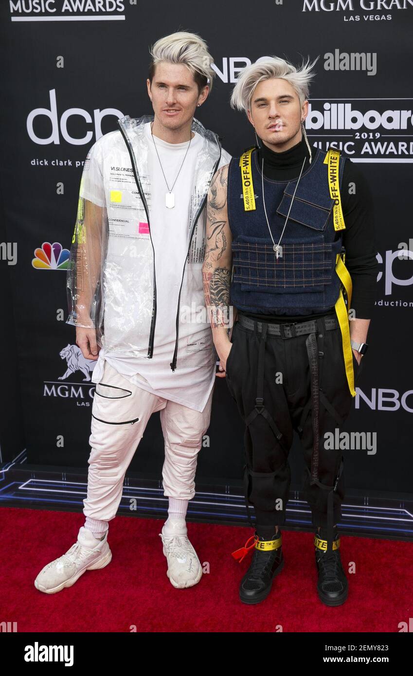 Singularity and Michael Trewartha of Grey arrive at the 2019 Billboard ...