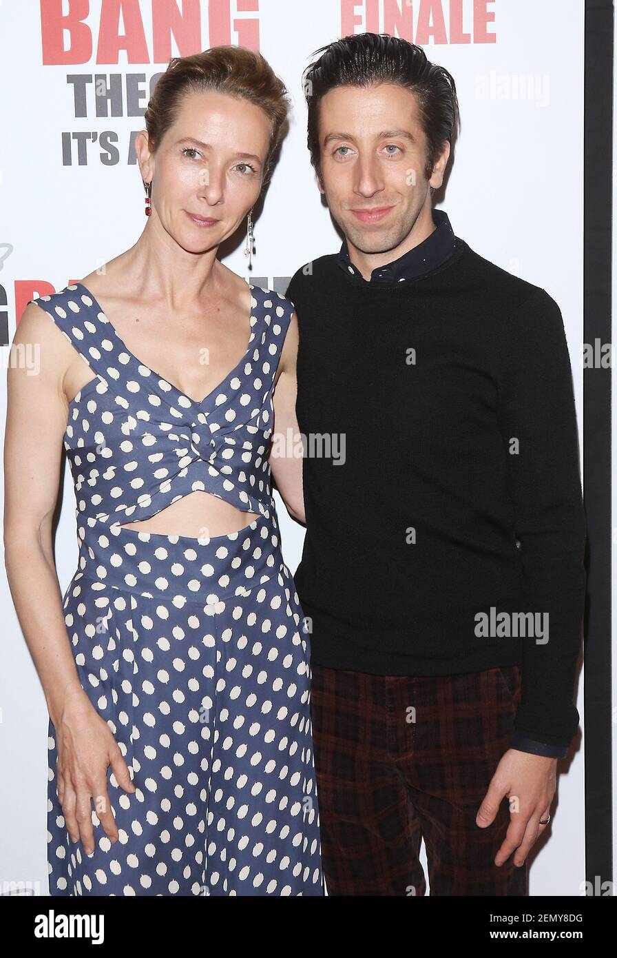 Simon Helberg Wife