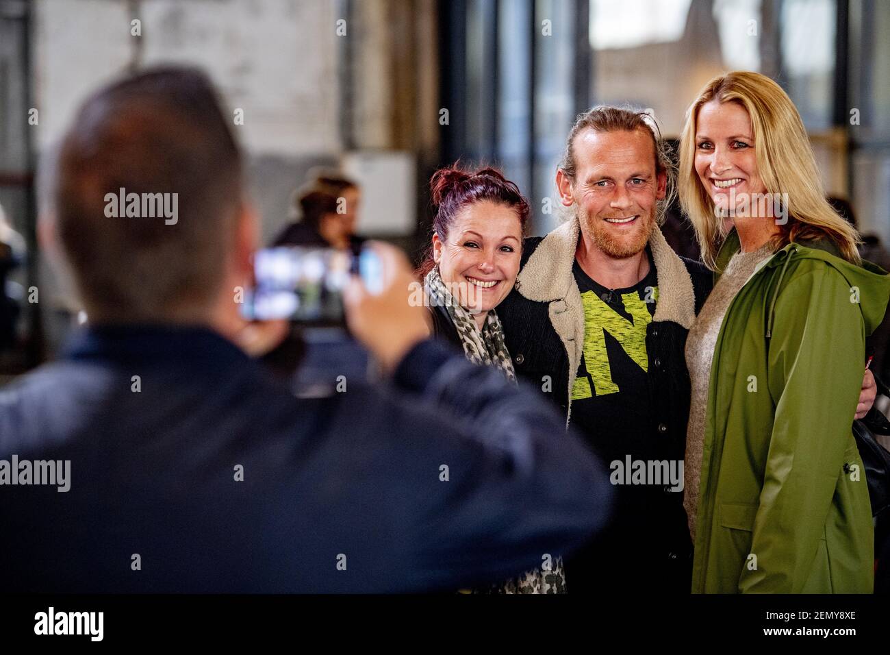 ROTTERDAM - "Caveman" Patrick exhibits photos of his addiction and ...