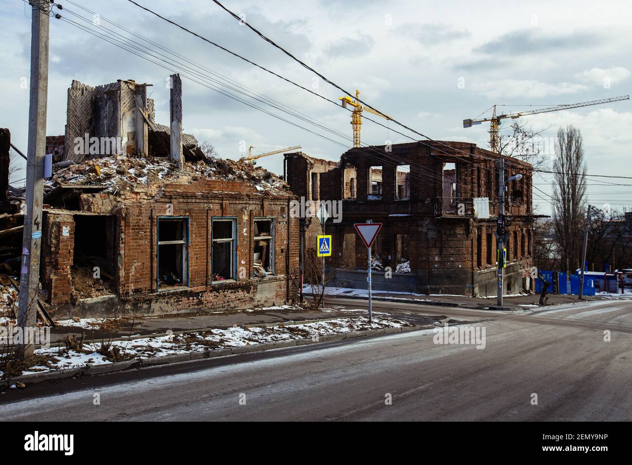 Two story brick buildings hi-res stock photography and images - Alamy