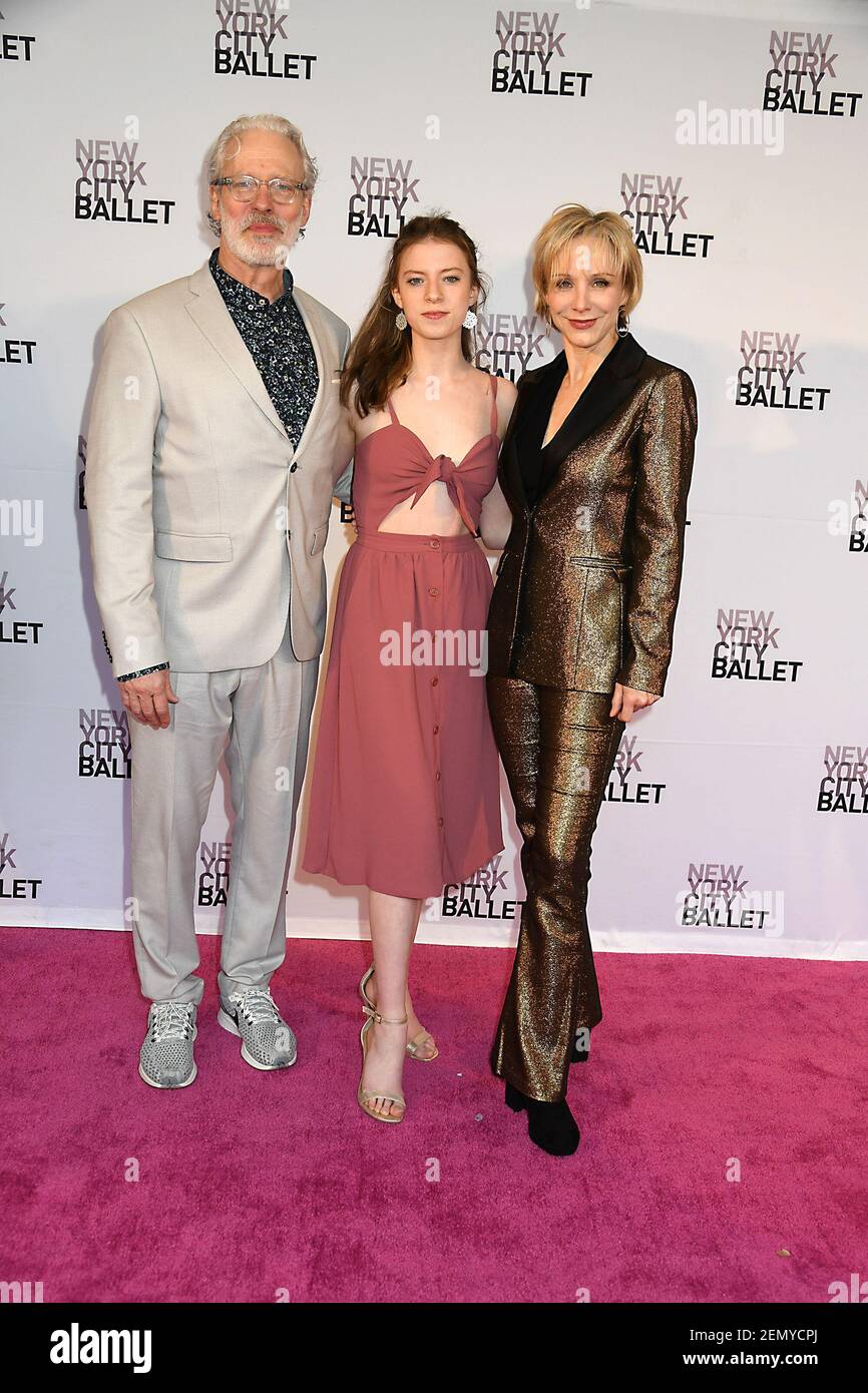 Terence Mann, Shelley Mann & Charlotte D'Amboise attend the New York ...