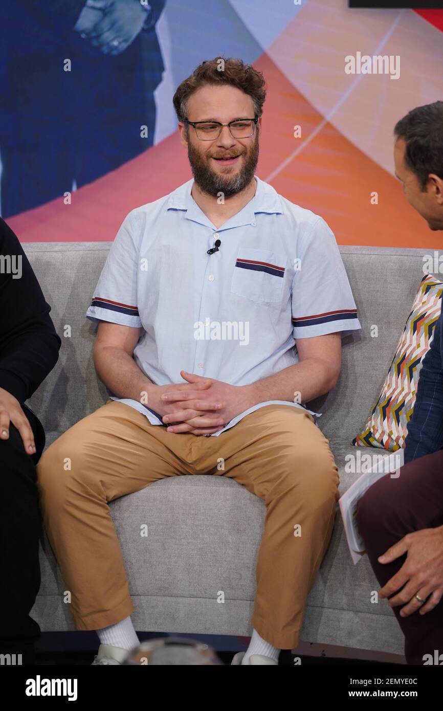 Seth Rogen visit Univision's "Despierta America" to promote the film ...