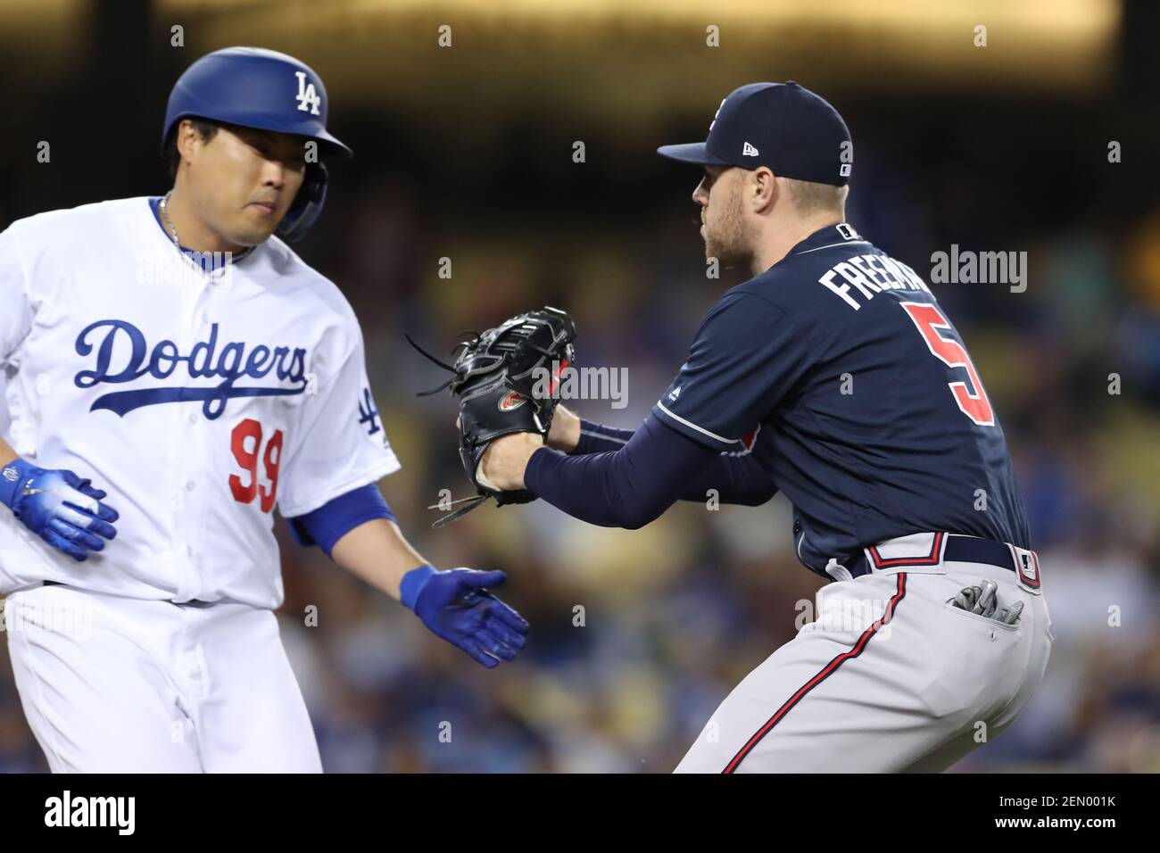 May 7, 2019: Atlanta Braves first baseman Freddie Freeman (5) tags out ...