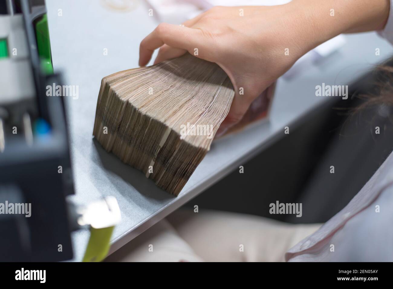 Bank employees sorting counting hi-res stock photography and images - Alamy