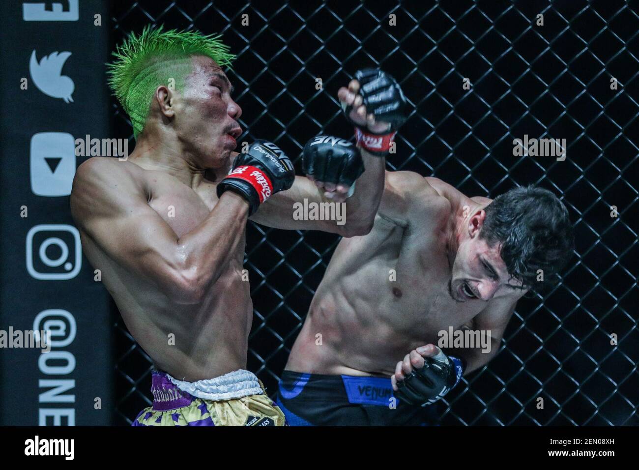 Petchdam Petchyindee Academy vs Elias Mahmoudi at ONE Championship (ONE ...