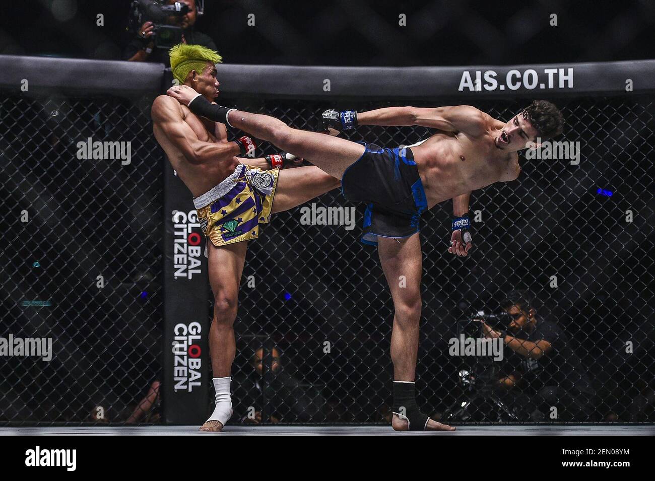 Petchdam Petchyindee Academy vs Elias Mahmoudi at ONE Championship (ONE ...