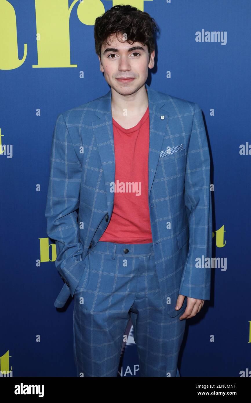 LOS ANGELES, CALIFORNIA, USA - MAY 13: Actor Noah Galvin arrives at the ...