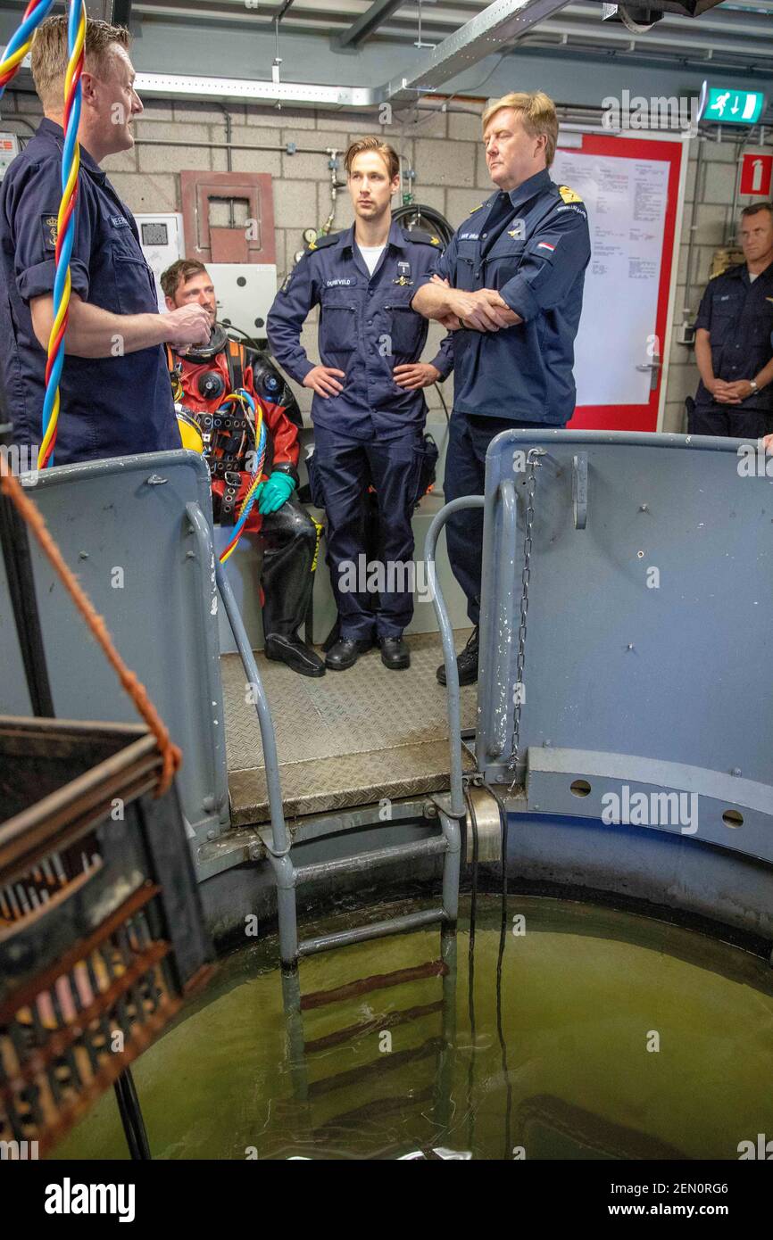 King Willem-Alexander makes working visit to Mine Service and Diving ...