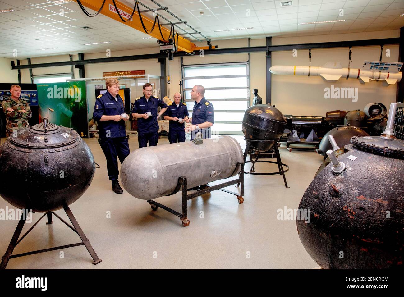 King Willem-Alexander makes working visit to Mine Service and Diving ...