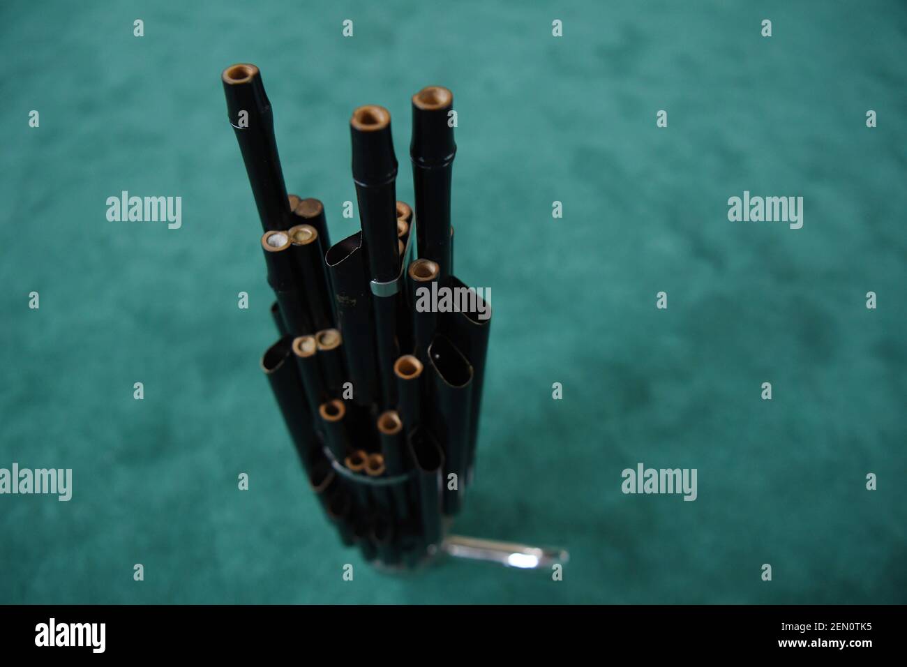 Chinese orchestra instruments hi-res stock photography and images - Alamy