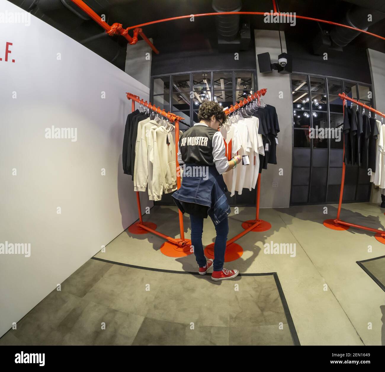 The bts fan base hi-res stock photography and images - Alamy