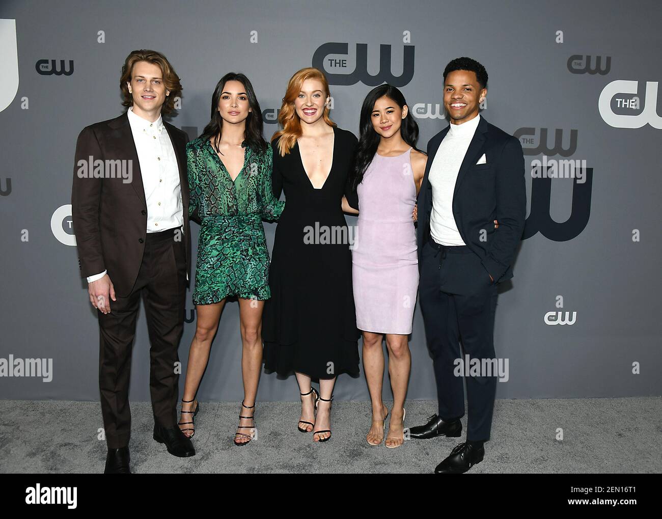 Cast of Nancy Drew" Alex Saxton,Maddison Jaizani, Kennedy McMann, Leah ...