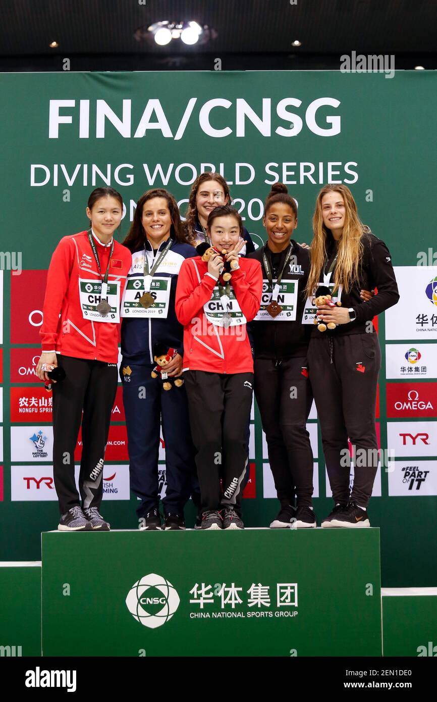 The winners Maddison KEESEY and Anabelle SMITH of Australia, Shan LIN ...