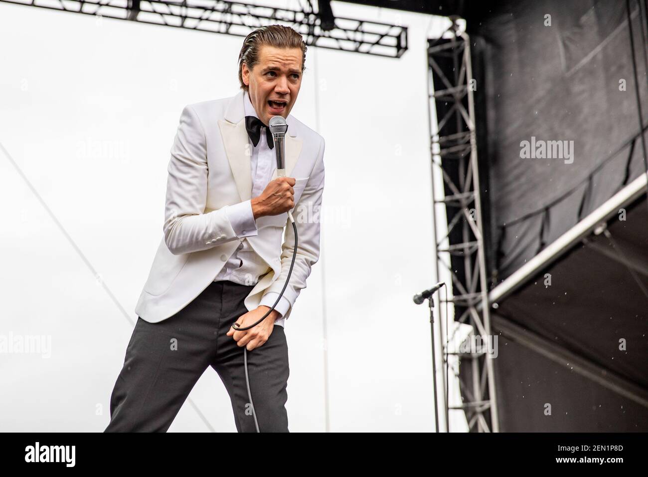 Howlin' Pelle Almqvist (Per Almqvist) of The Hives during the Sonic ...