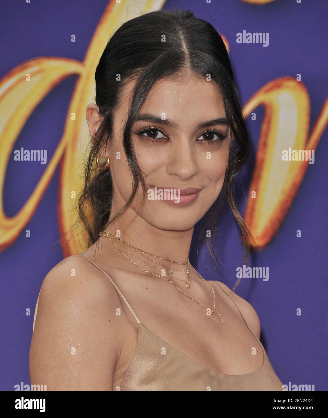 Laysla De Oliveira arrives at the Disney "Aladdin" Los Angeles Premiere ...