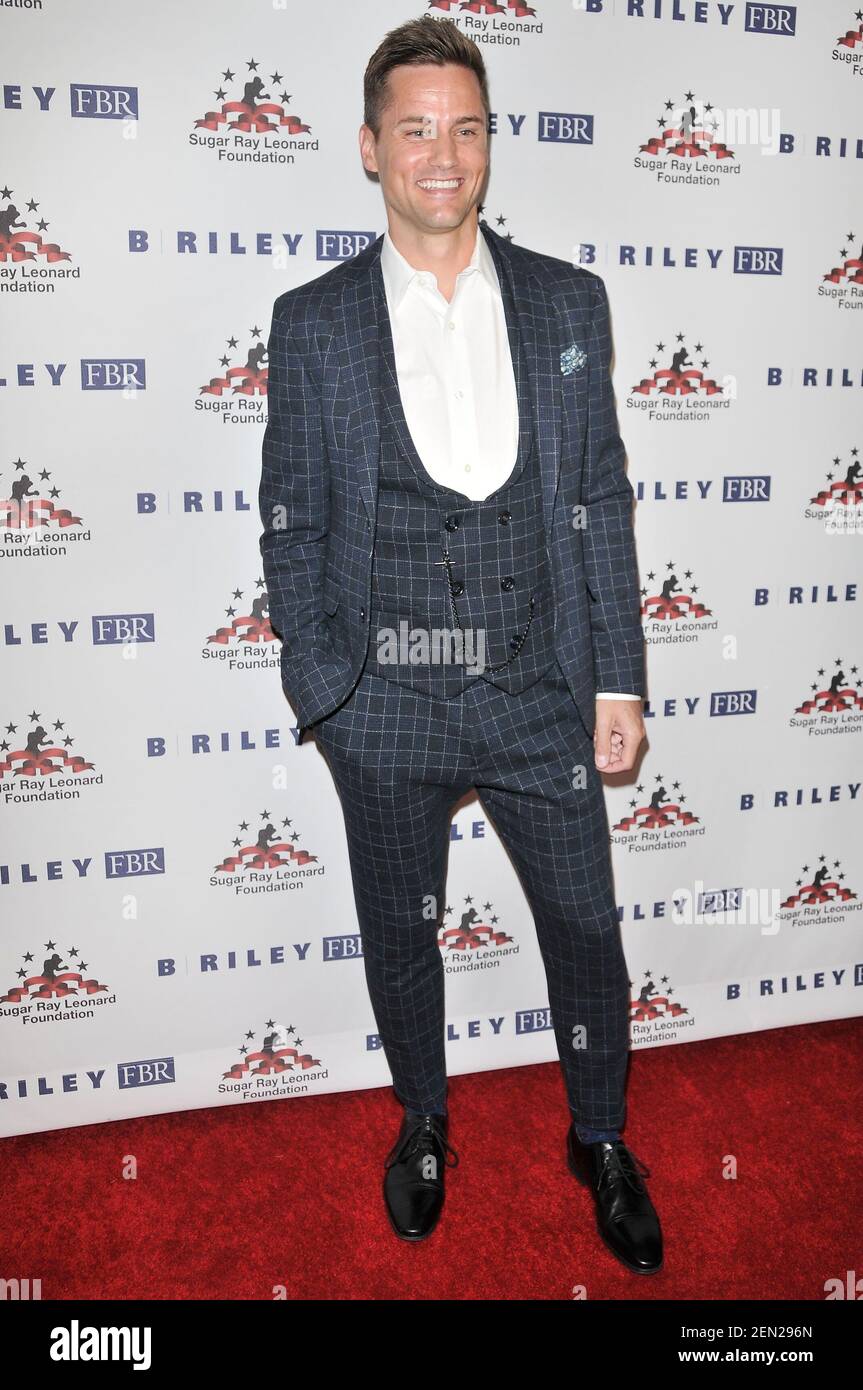 Eric Tozer arrives at the Sugar Ray Leonard Foundation's 10th Annual ...