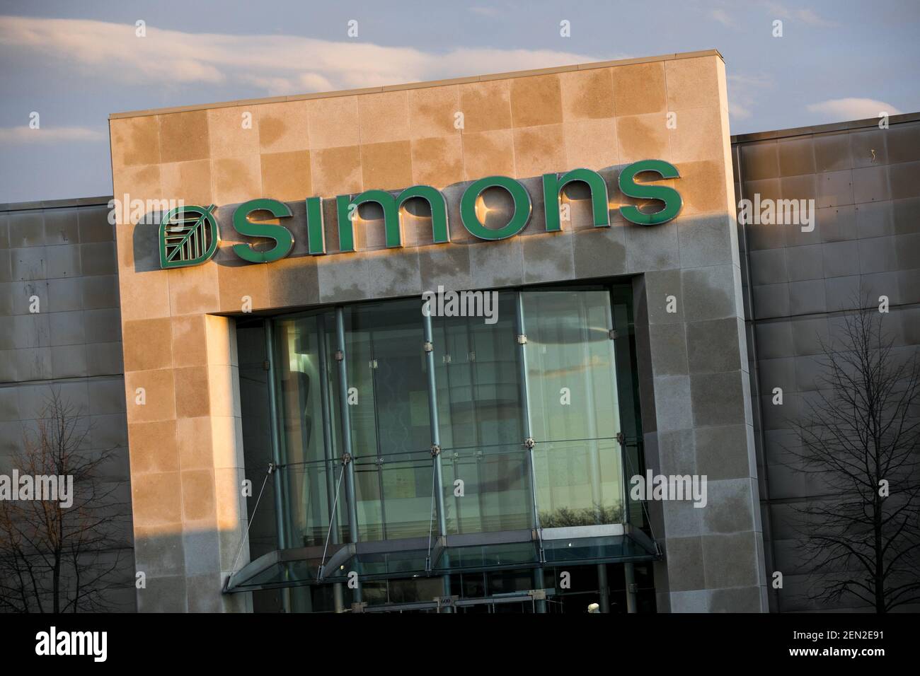 Simons logo hi-res stock photography and images - Alamy
