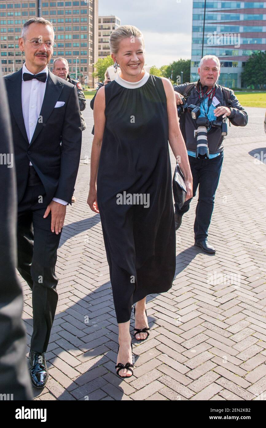 Princess Mabel of the Netherlands attends AmsterdamDiner, where money ...