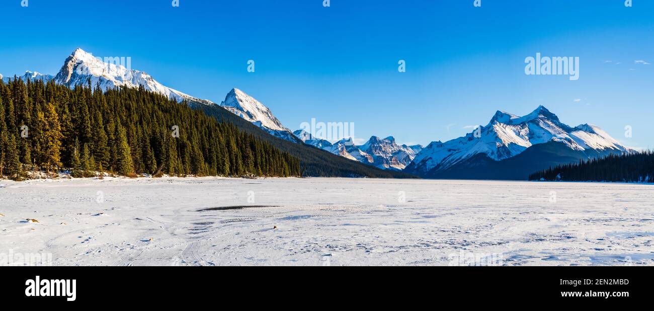 Jasper national park winter hi-res stock photography and images - Alamy