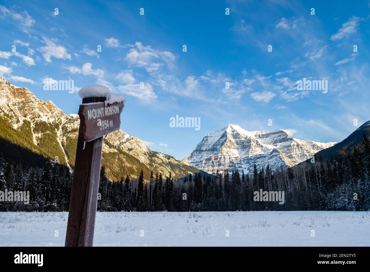 North rockies provincial park hi-res stock photography and images - Alamy