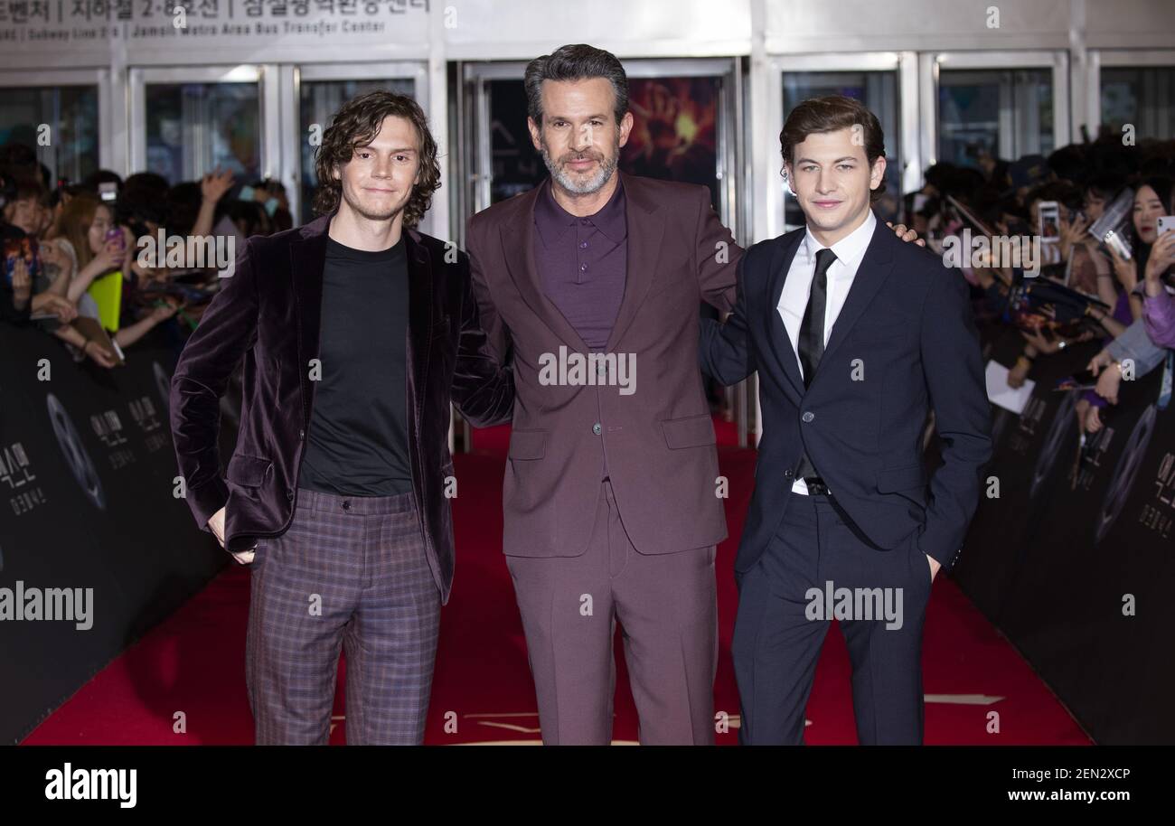 (L to R) Evan Peters, director Simon Kinberg and actor Tye Sheridan ...
