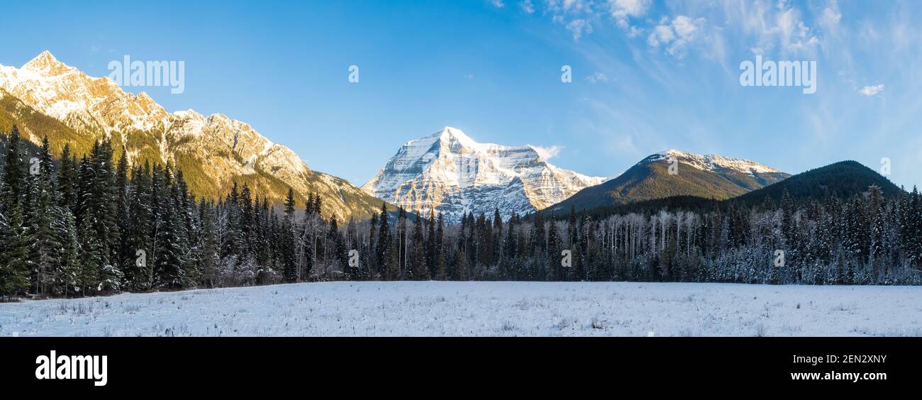 Panoramic view of Mount Robson within Mount Robson Provincial Park ...