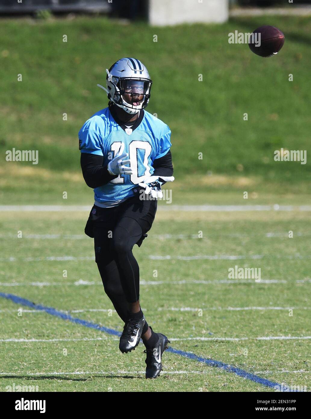 Carolina Panthers wide receiver Curtis Samuel (10) watches the ball as ...