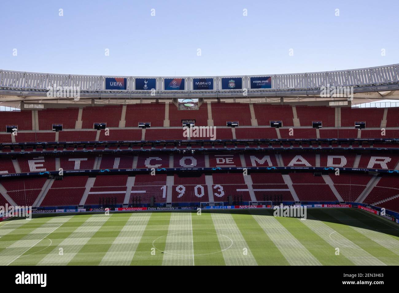 General view of Wanda Metropolitano Stadium before the match between ...