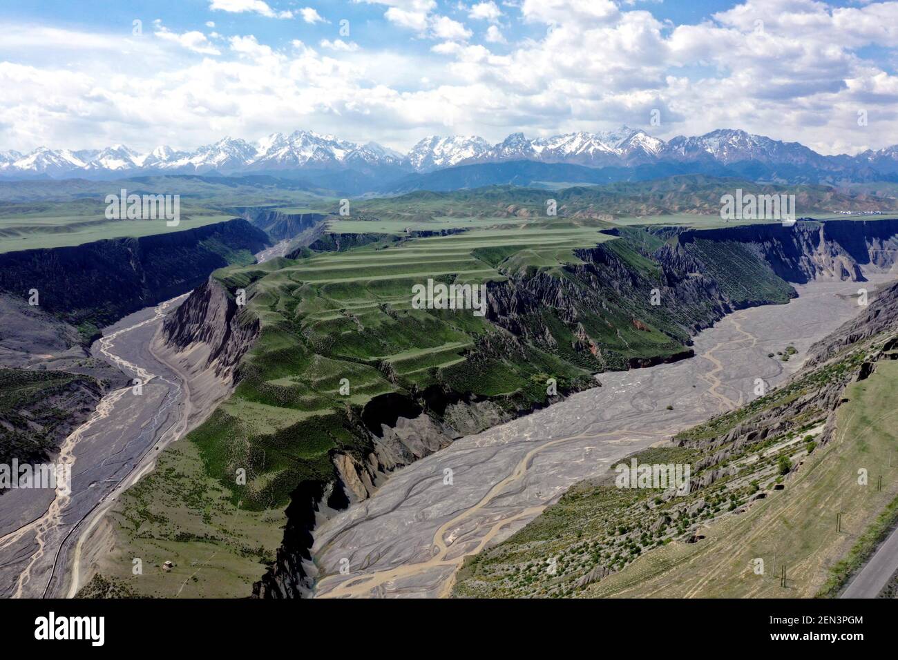 Landscape of the Anjihai Grand Canyon, also known as the Hongshan (Red ...