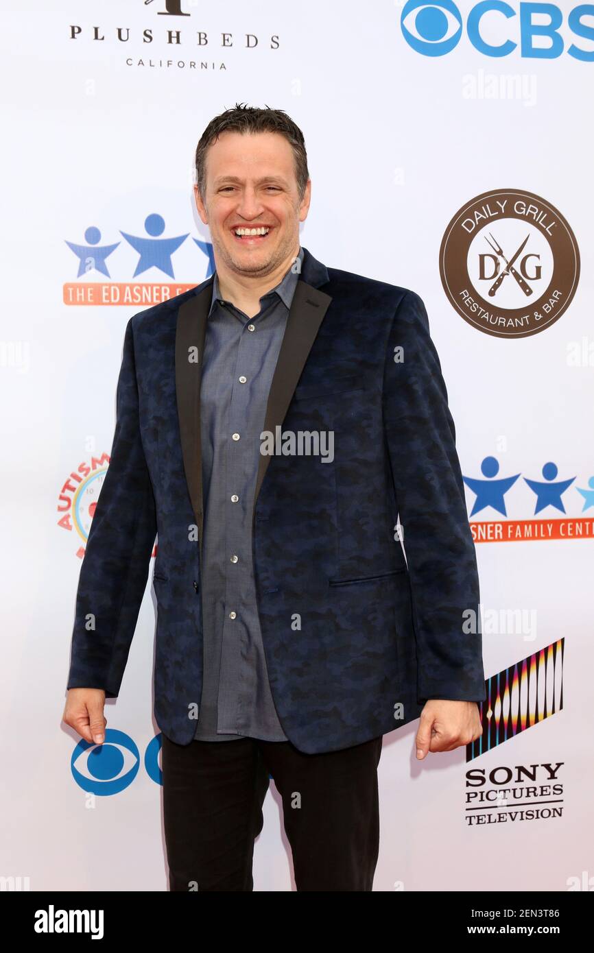 LOS ANGELES - JUN 1: Tom Malloy at the 7th Annual Ed Asner Poker ...