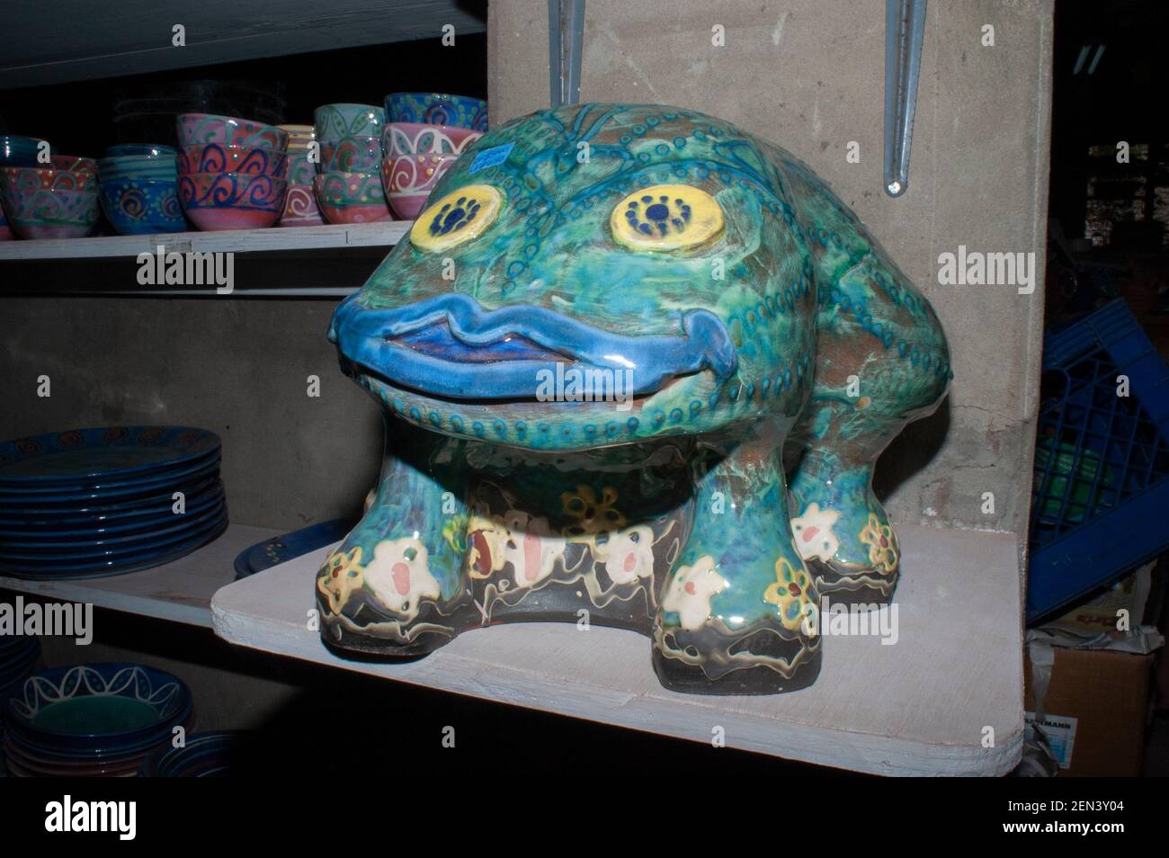 Caribbean artisan craft pottery, bowls, dishes, cups and collectibles ...