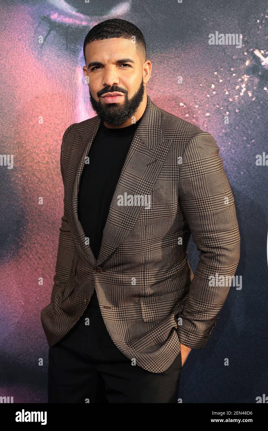 Drake attends the Los Angeles Premiere Of HBO Euphoria held at The ...