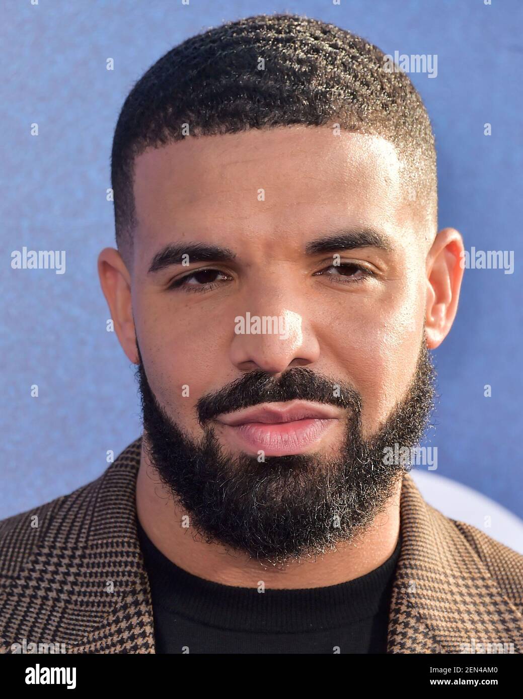 HOLLYWOOD, LOS ANGELES, CALIFORNIA, USA - JUNE 04: Rapper Drake arrives ...