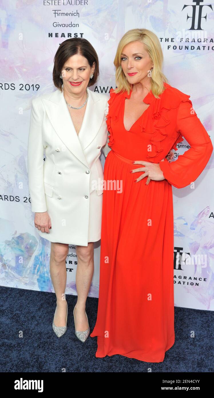 L-R: Fragrance Foundation president Linda Levy and actress Jane ...
