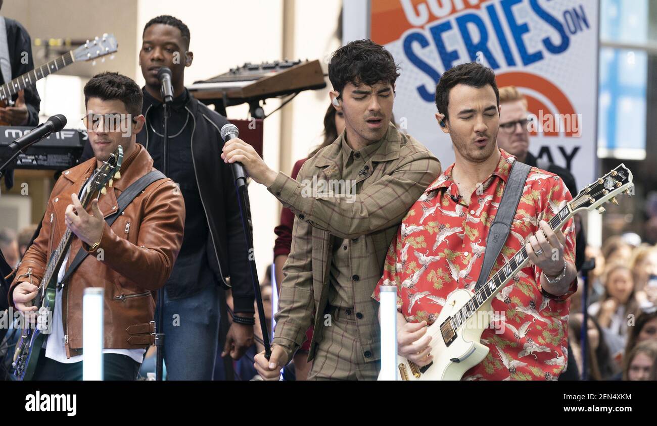 Nick Jonas, Joe Jonas and Kevin Jonas of The Jonas Brothers band ...