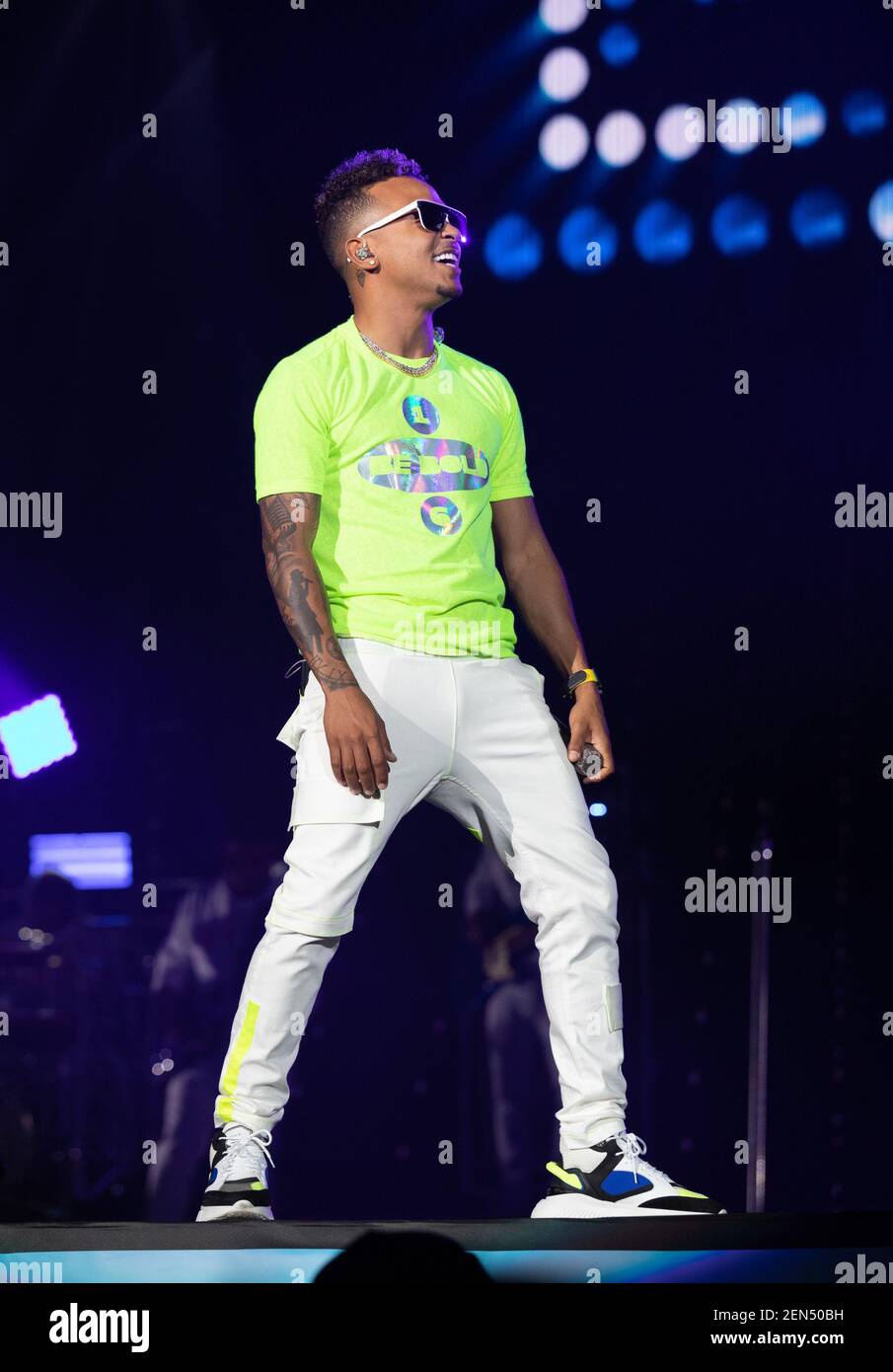 MIAMI, FL - JUNE 8: Ozuna performs during Uforia Mix Live Concert at ...